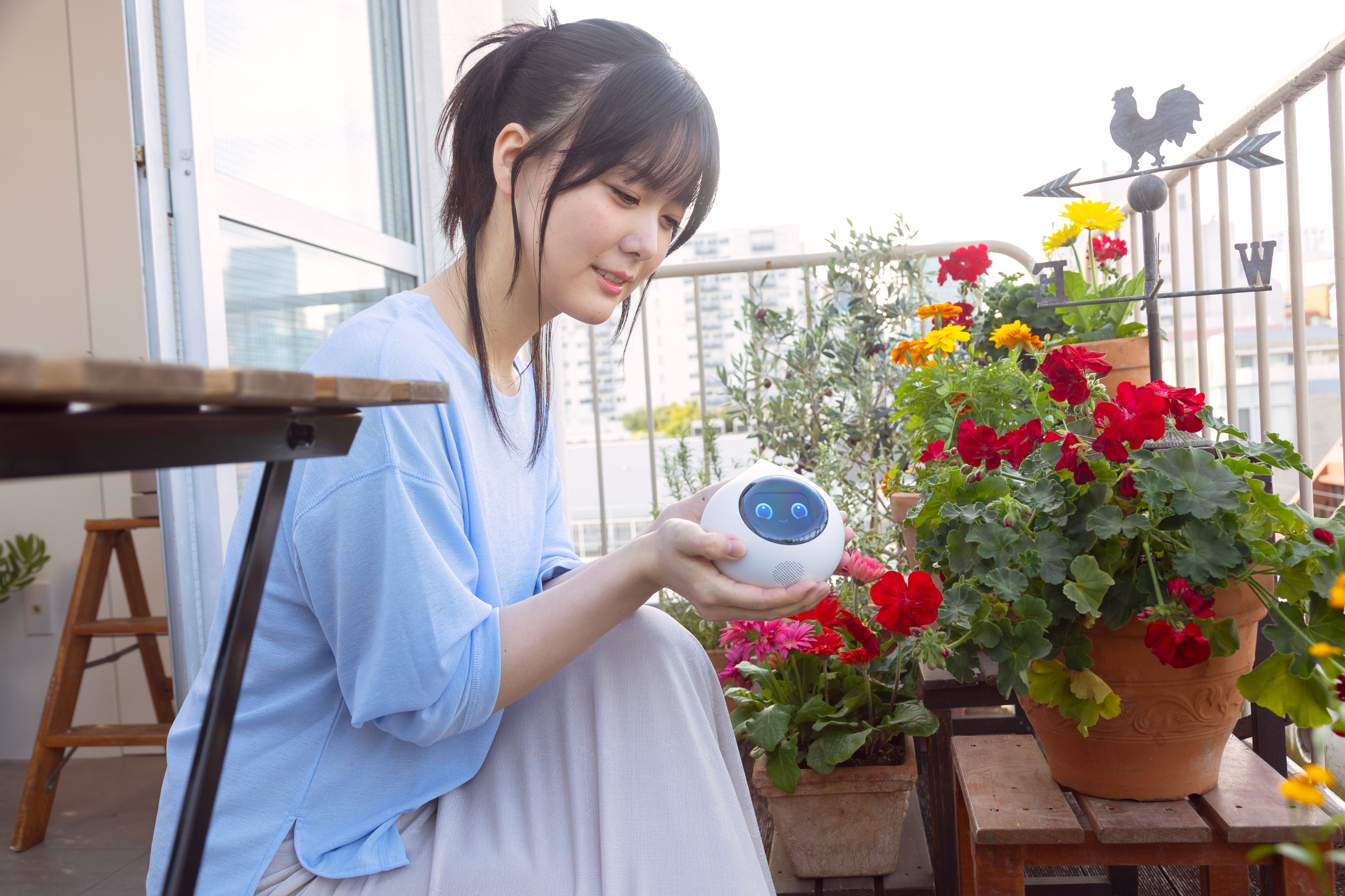 会話AIロボットRomi（Lacatanモデル）※8月下旬ごろのお届け – Romiストア